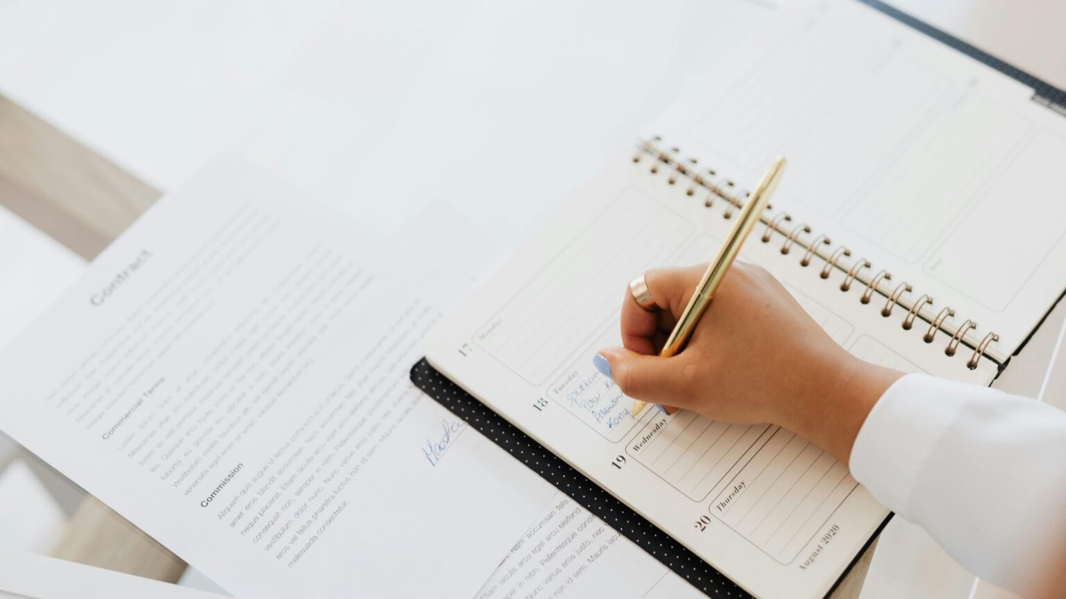 The Role of a Loan Officer Assistant in Mortgage Operations